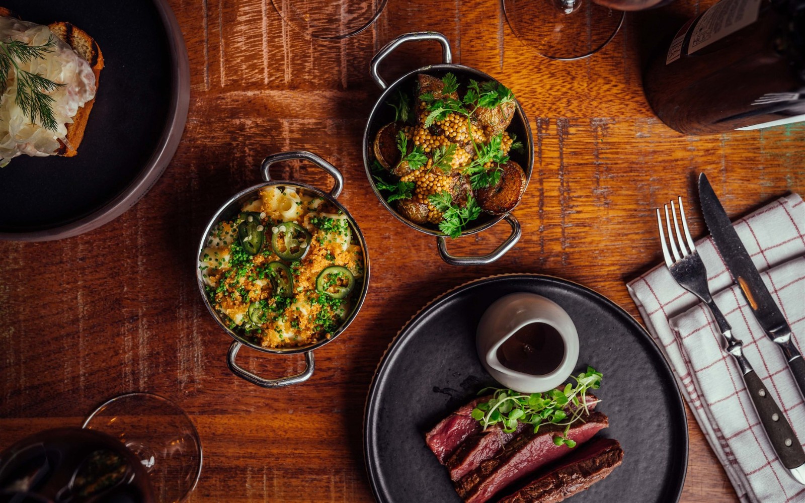 RUOKALISTA - Lönkka Bull & Bottle – Pihviravintola Helsingissä